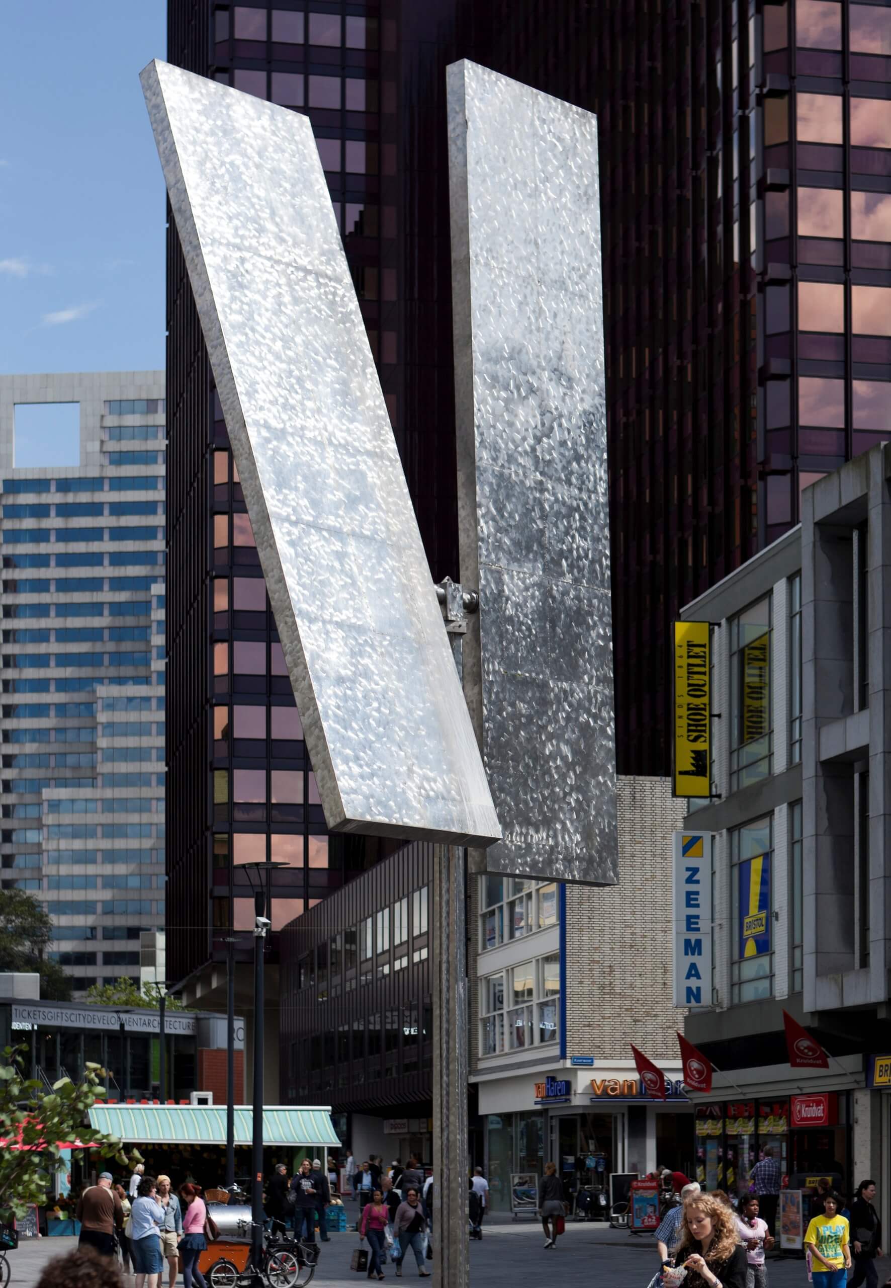 Two Turning Vertical Rectangles - Sculpture International Rotterdam